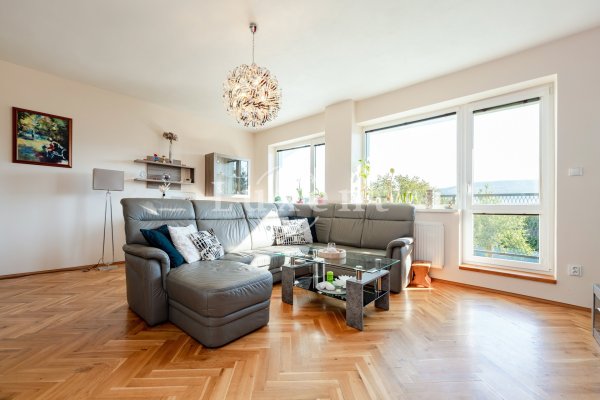 Byty, domy, pozemky | Luxent